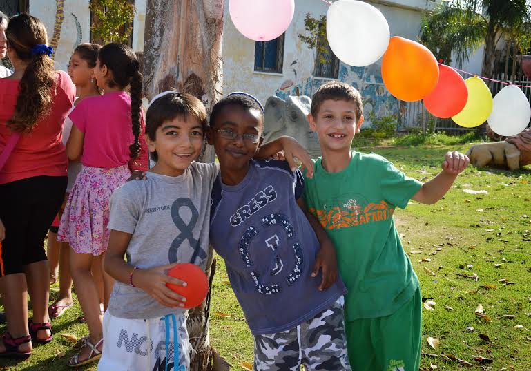 Meir Panim Makes a Splash with Summer Camps for Needy Children ...